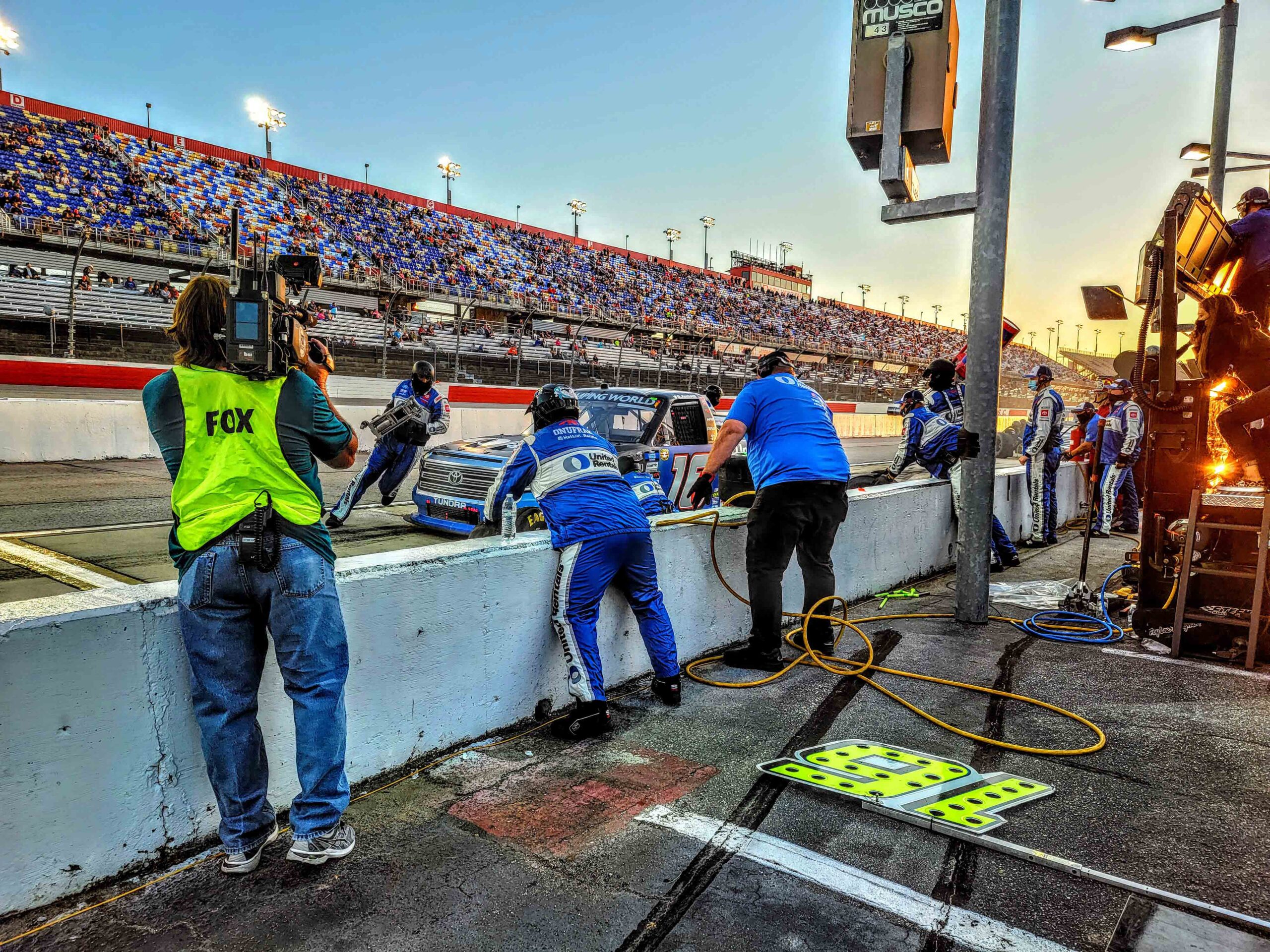 Darlington Raceway Expands Labor Day Weekend With NASCAR Camping World ...