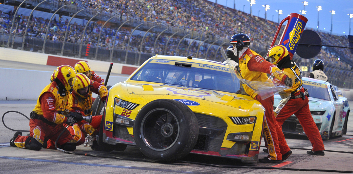 PHOTOS: 73rd Annual Cook Out Southern 500 At Darlington Raceway - The ...