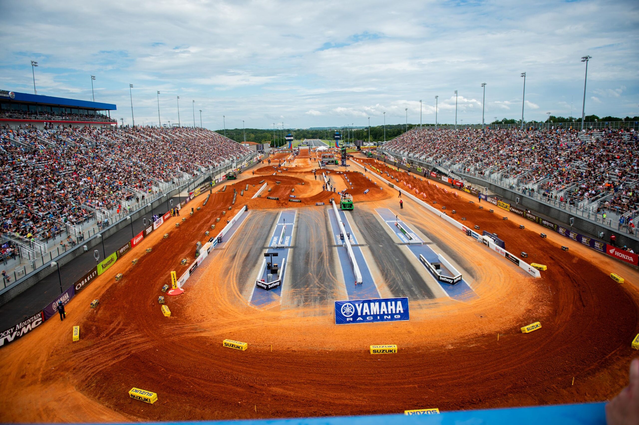 PHOTOS: 2023 SuperMotocross World Championship Playoff At zMAX Dragway ...