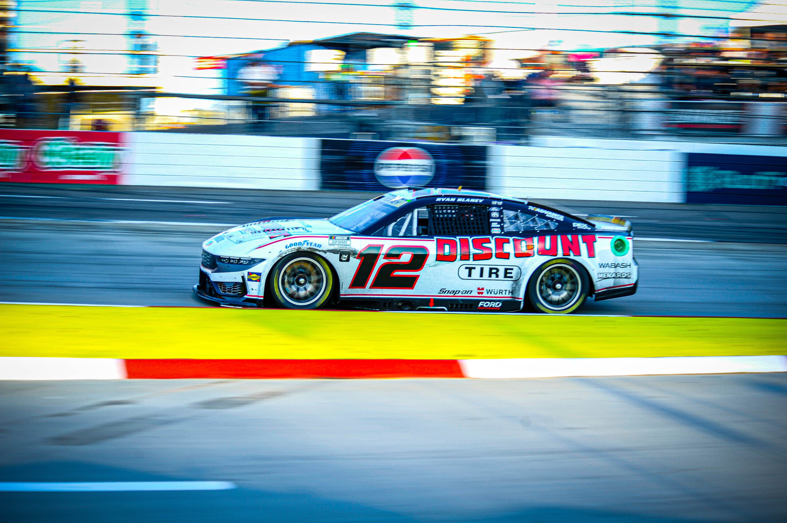 Ryan Blaney Wins At Martinsville Speedway To Advance To Championship 4 ...