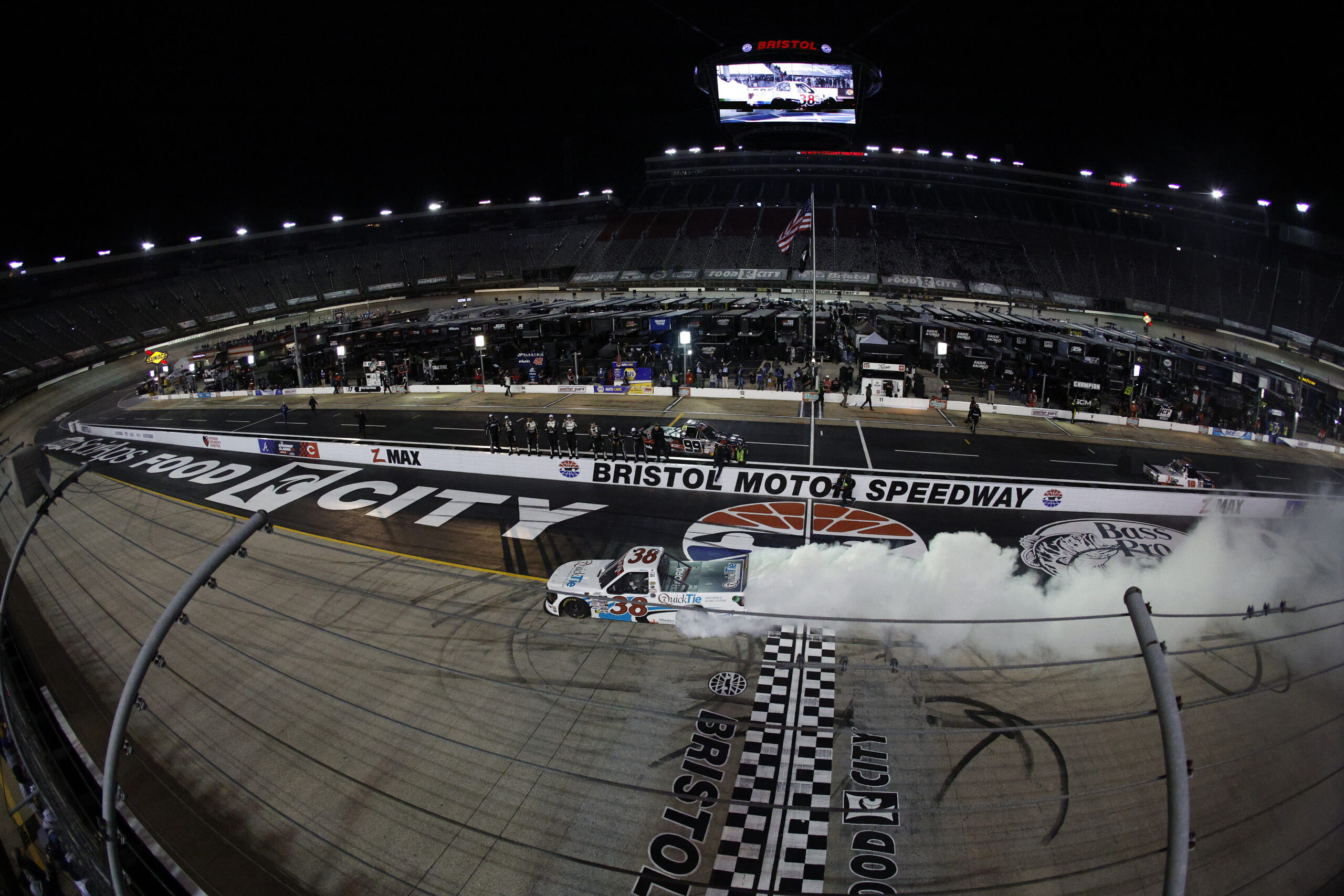 Chandler Smith Outduels Kyle Larson In NASCAR Truck Race At Bristol ...